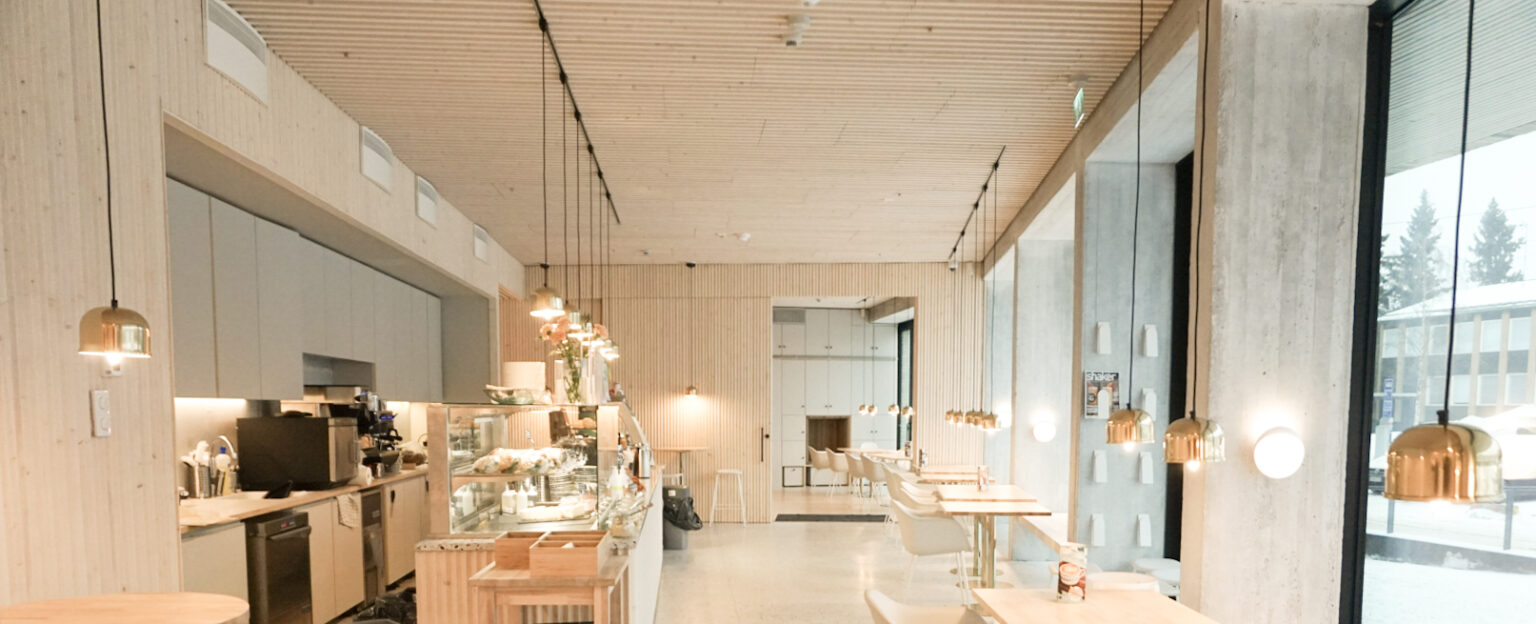 Lauran Kaffila – Kahvila Tikkurilan kirkon yhteydessä